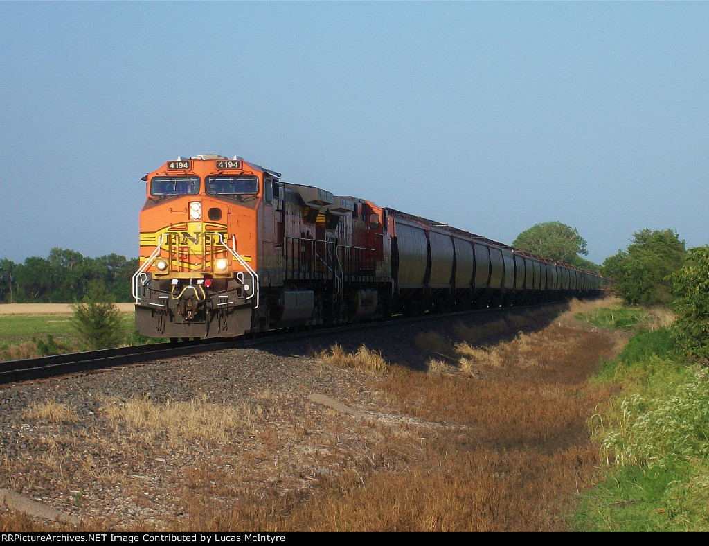 BNSF 4194 westbound BNSF empty grain train